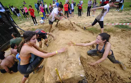 מניעות ראַסע: אַ לעגאַט פון מיליטעריש גשמיות טריינינג