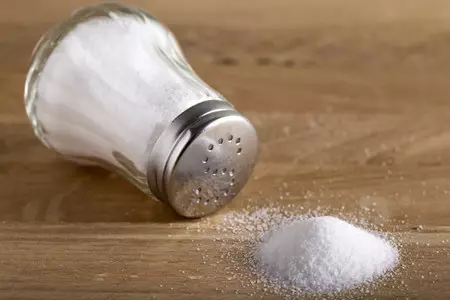 giftweißes Salz