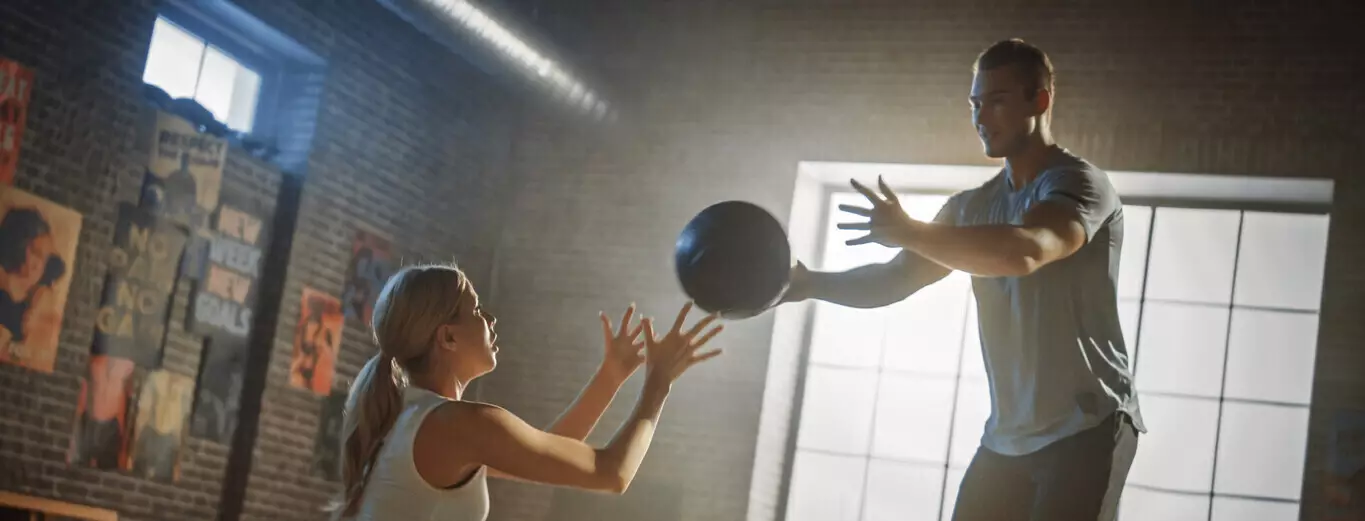 Sabatilles, samarretes i pantalons de CrossFit per a les atletes més exigents