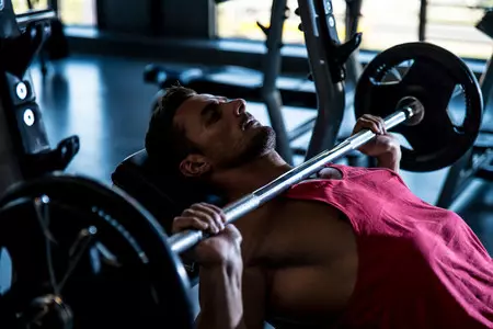 press-bench-pectoral-activation-මාංශ පේශී