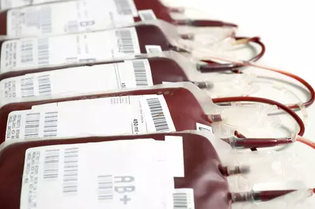اهدای کیسه های خون