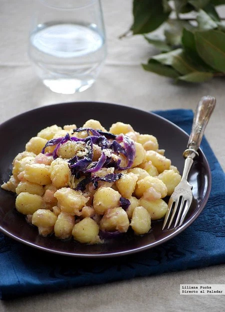 Gnocchi maskarponės, kriaušių ir raudonųjų kopūstų padaže