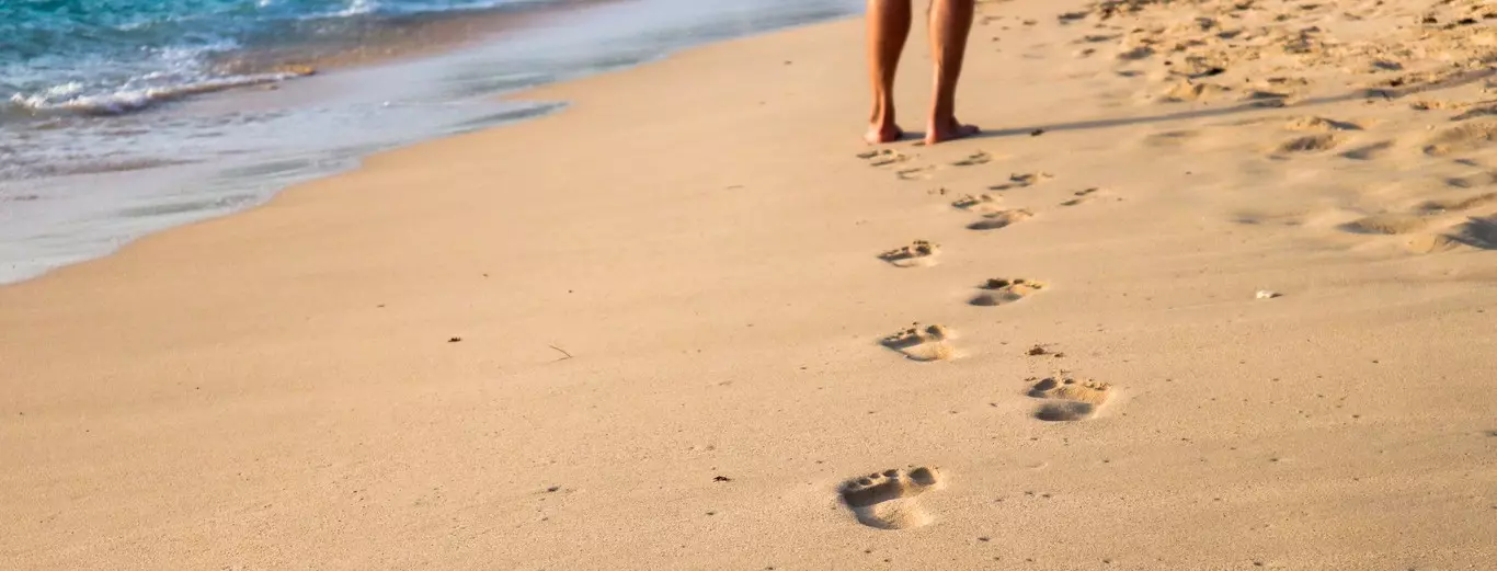 Barefoot running: běh naboso nebo s minimalistickými botami