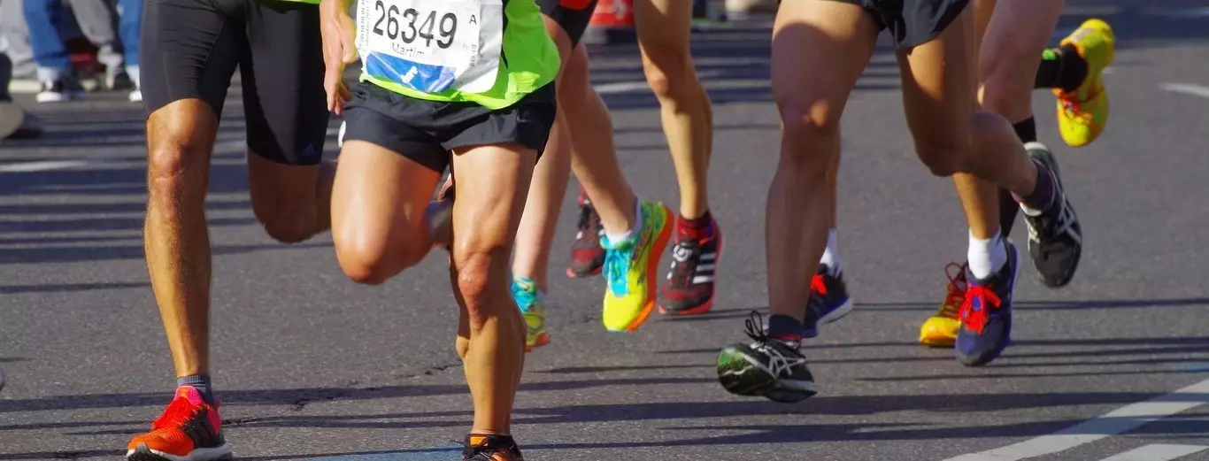 धावणे: तीन प्रशिक्षण टिपा ज्यामुळे तुम्हाला वेगाने धावता येईल