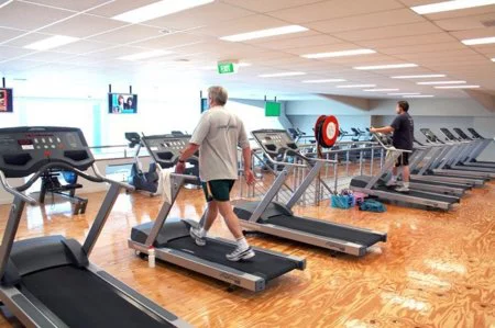 The doctored mirrors of the gyms