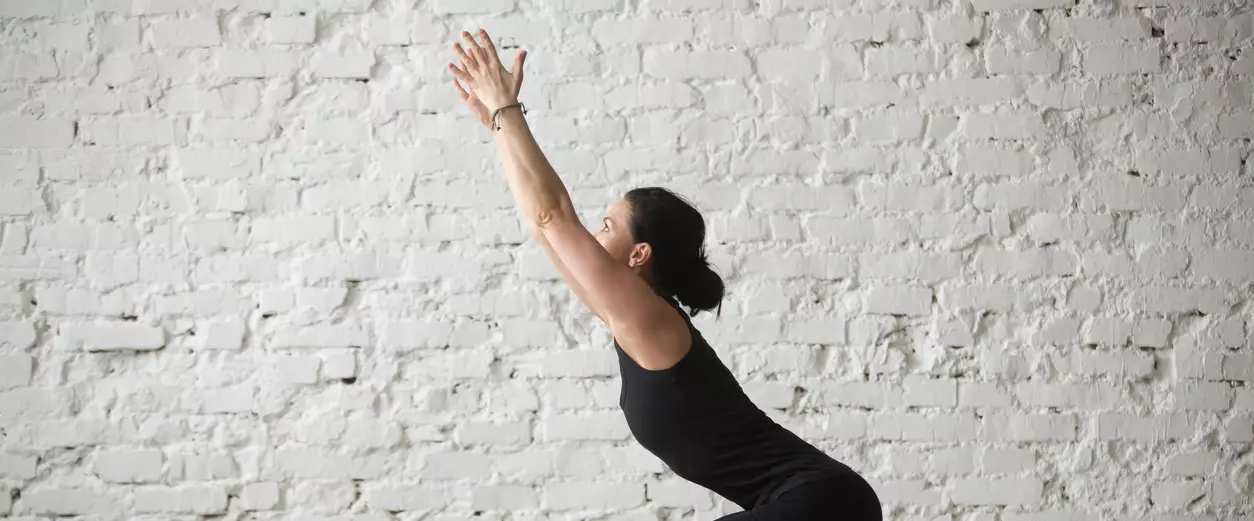 Yoga chair posture: mabhenefiti uye matipi