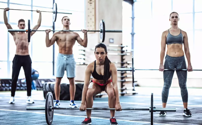 Bear complex: x'inhu wieħed mill-aktar WODs ta' sfida fil-CrossFit u ċ-ċwievet kollha biex tingħeleb b'suċċess