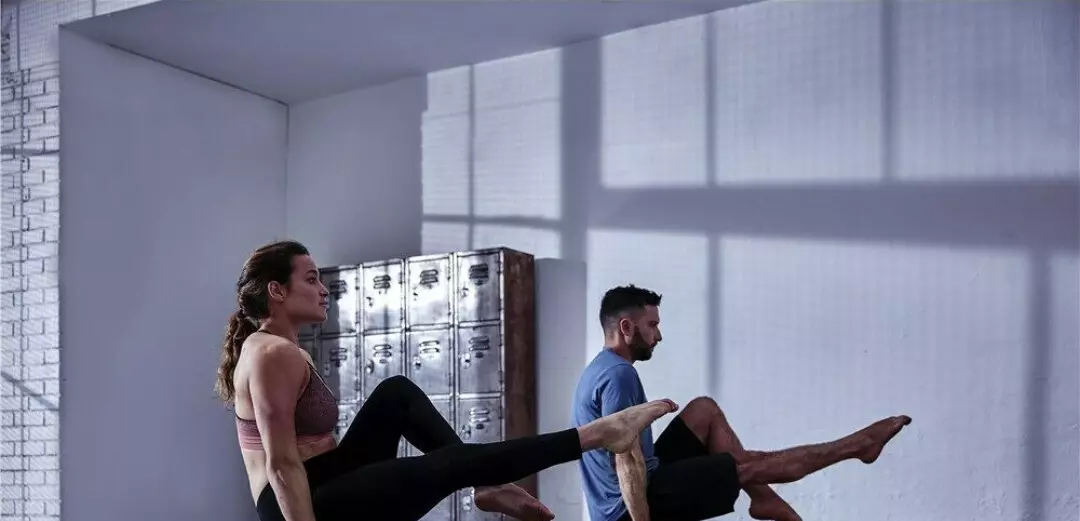 Osnovni pribor za početak pilatesa ako želite vježbati od kuće