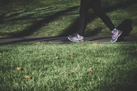 scarpe da corsa e da passeggio