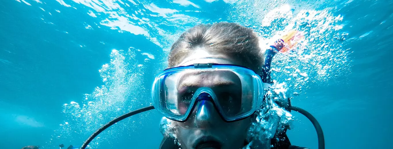Máscara de mergulho, óculos e nadadeiras, qual é melhor comprar? Dicas e modelos recomendados