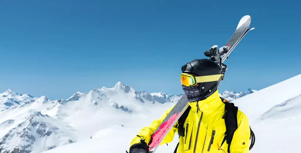 Kacamata ski dan snowboard: mana yang lebih baik untuk dibeli? Tips dan rekomendasi