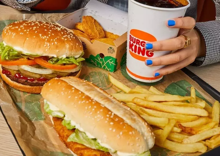 A ṣe afiwe Burger King Long Vegetal tuntun pẹlu Adie Gigun