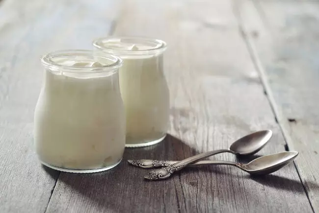 Aldi's yogurts o lo'o fa'atulagaina mai le tele i le itiiti o le soifua maloloina