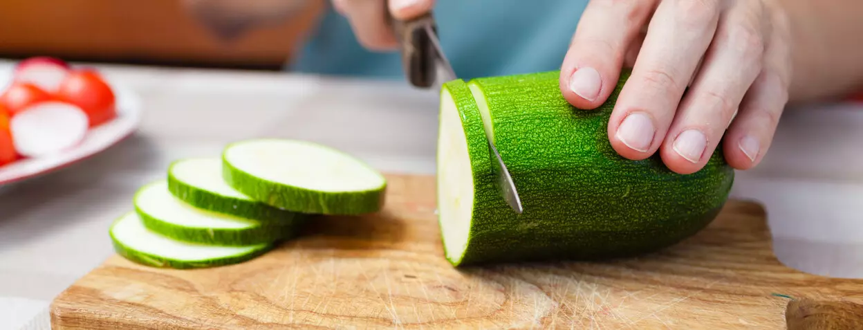 11 fua fa'amalieina fa'avae i luga o le zucchini lelei atoatoa pe afai o lo'o e su'e le pa'u mamafa