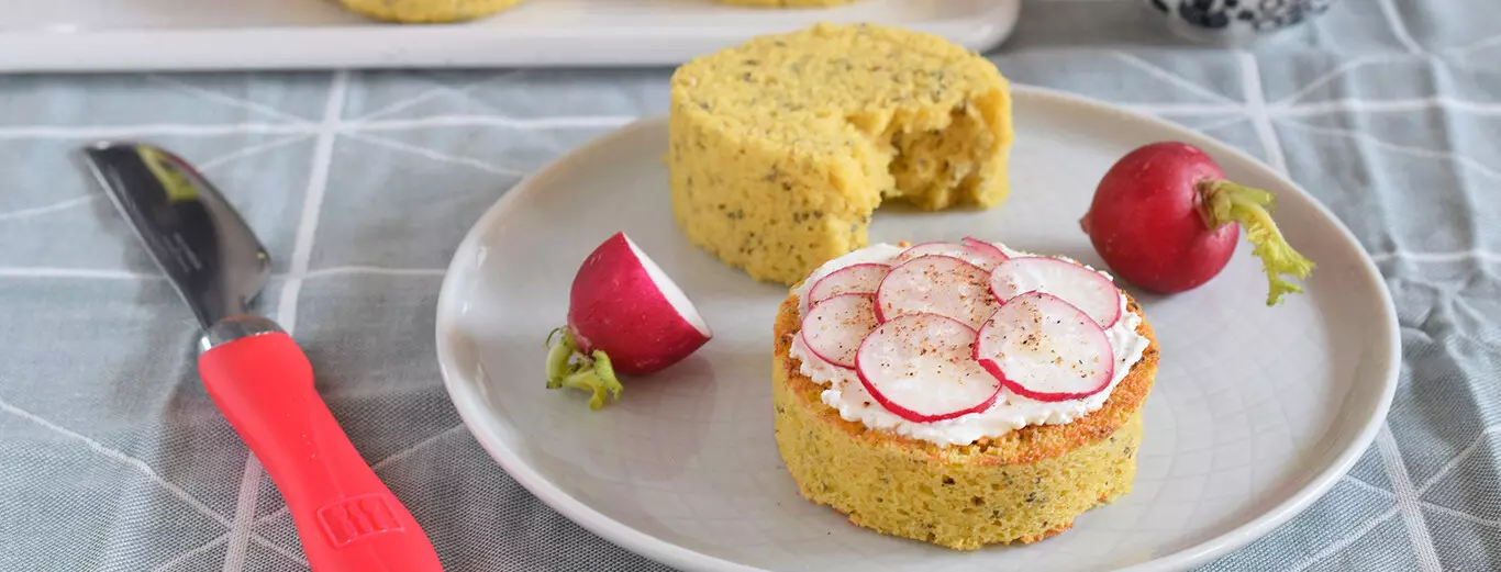 Udtryk proteinbrød i mikroovnen. Nem, enkel og lækker madlavningsopskrift