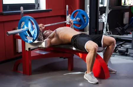 Plochý Bench Press