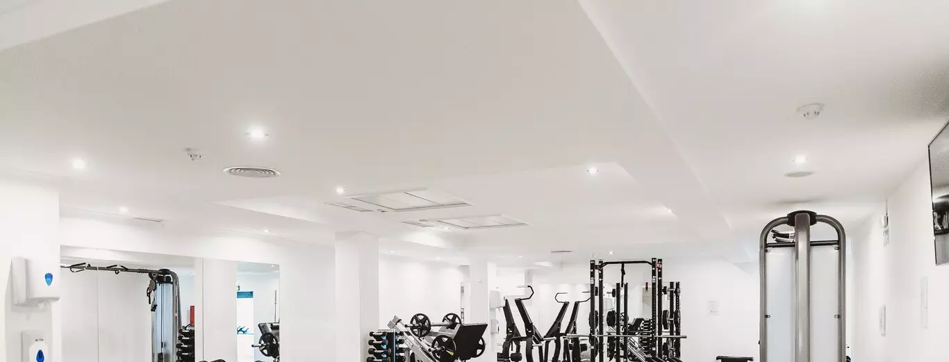 Crie um pequeno ginásio em casa com as ofertas do El Corte Inglés em máquinas de fitness com até 30% de desconto