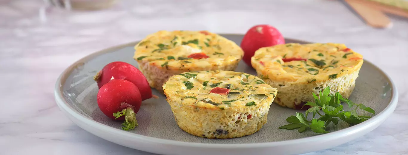 Tərəvəzli mini yumurta ağ frittata. Asan, sadə və dadlı sağlam resept