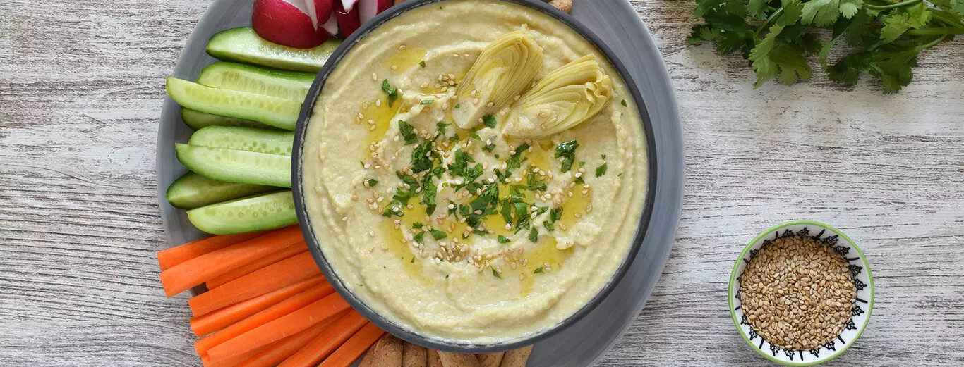 Hummus de carxofes. Recepta de cuina saludable, senzilla i deliciosa