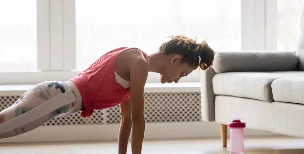 Arbejd på din fysiske modstand derhjemme eller i fitnesscentret med denne komplette træning