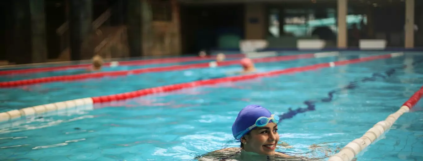 Adidas, Speedo ko Arena ... bikinis da wasanni na wasan motsa jiki don ba da komai a cikin tafkin