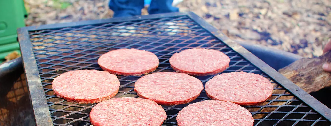 Mengapa tidak digalakkan untuk pergi ke pasar raya hamburger. Tujuh pilihan buatan sendiri dan mudah yang boleh kami gunakan