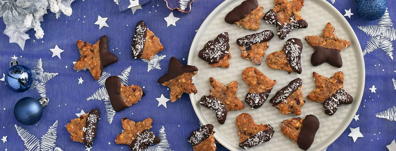 Biscuits à l'avoine de Noël. Recette de dessert sain facile et simple