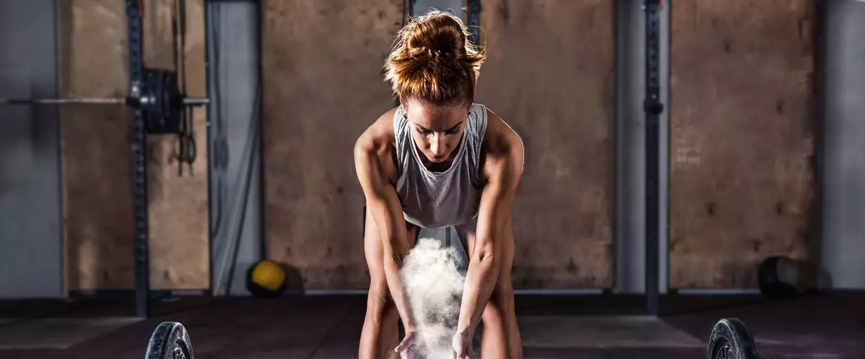 Gnáthamh simplí HIIT: na 17 gcleachtadh nach féidir leat a chailleann