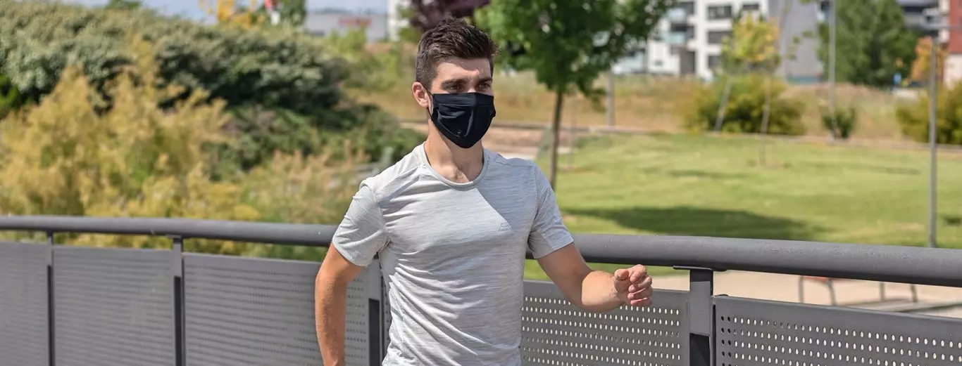Decathlon idman maskası: gigiyenik, yuyula və təkrar istifadə edilə bilər