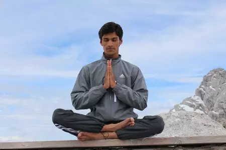 likotsi tsa yoga