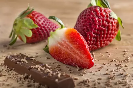 eten-seks-leven-plezier-aardbeien-chocolade
