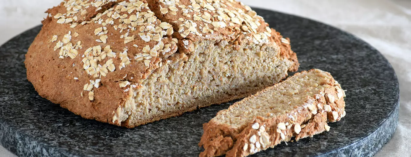 Цільнозерновий вівсяний хліб і експрес-полба. Легкий, простий і смачний рецепт приготування