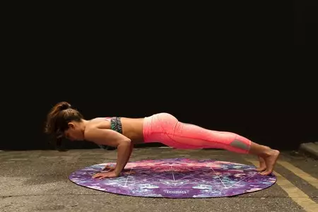 joga-staf-çaturanga-dandasana