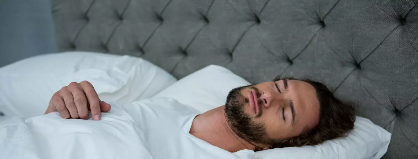 Вот как температура влияет на качество вашего сна и что вы можете сделать, чтобы улучшить его