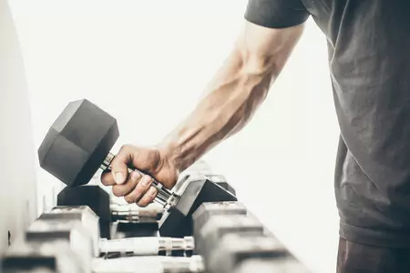 workout-arms-gym