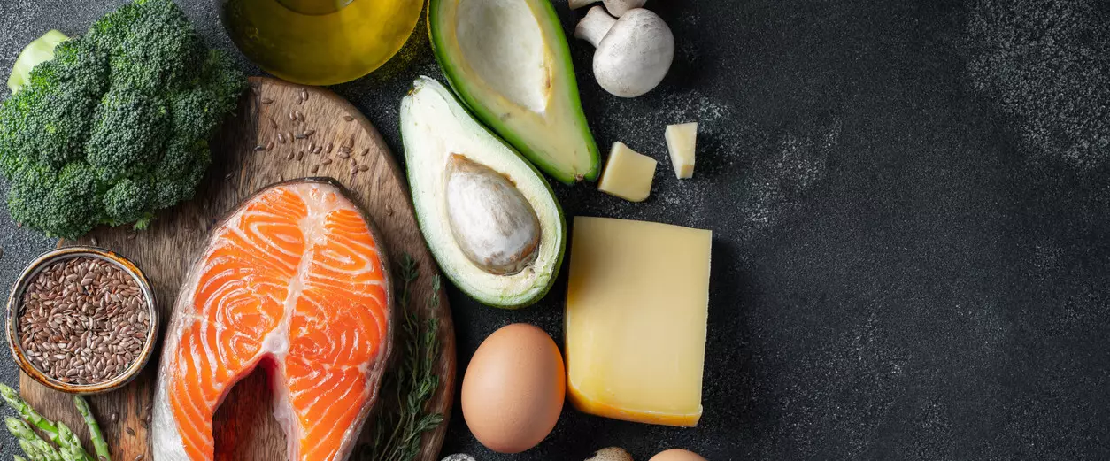 أفضل 10 أطعمة صحية لفقدان الوزن عند اتباع حمية الكيتو