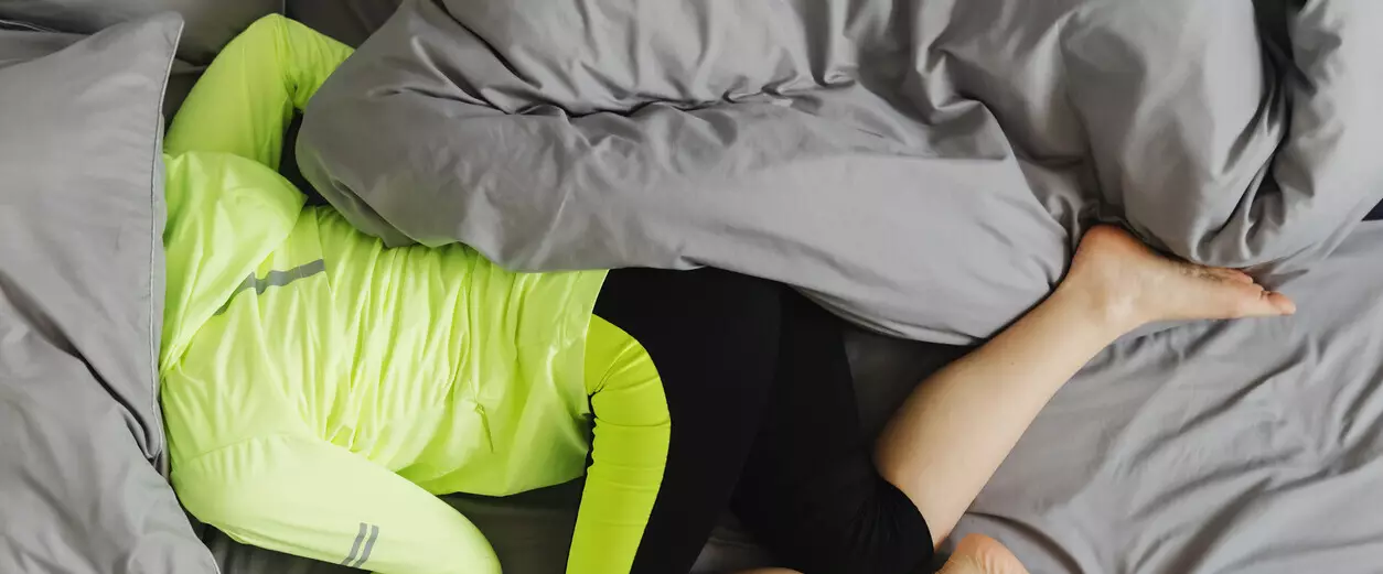 Le sommeil compte comme entraînement pour les sportifs : voici quelques stratégies pour mieux dormir et le nombre d'heures minimum recommandé